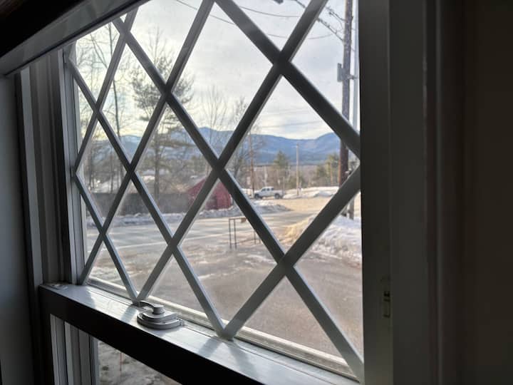 Mountain View Cottage - Conway, NH