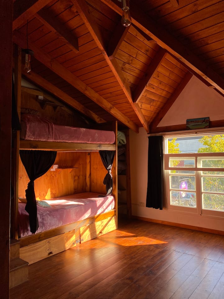 Habitación Compartida De 6 Camas - El Bolsón