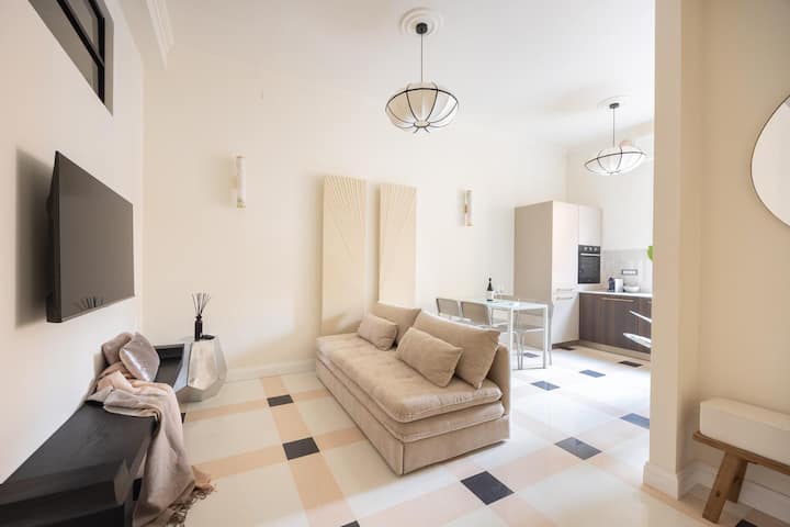 Vanessaluxuryapartment
N.sauro - Bologne