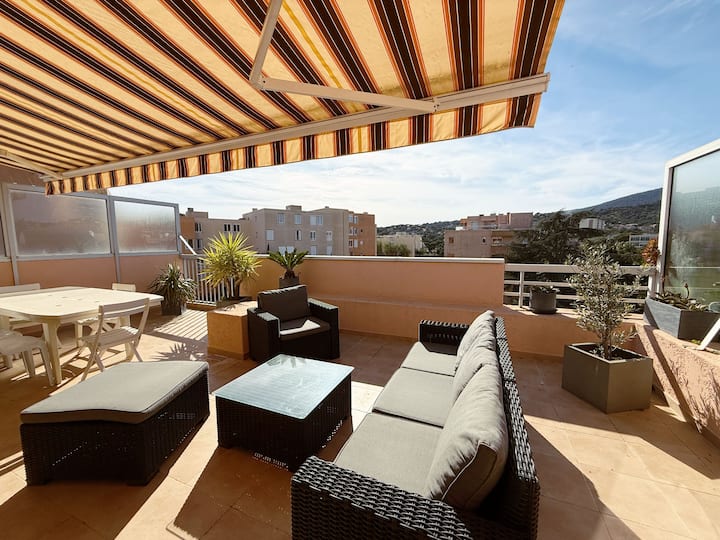 2 Pièces Avec Terrasse Dans Résidence Avec Piscine - Sainte-Maxime