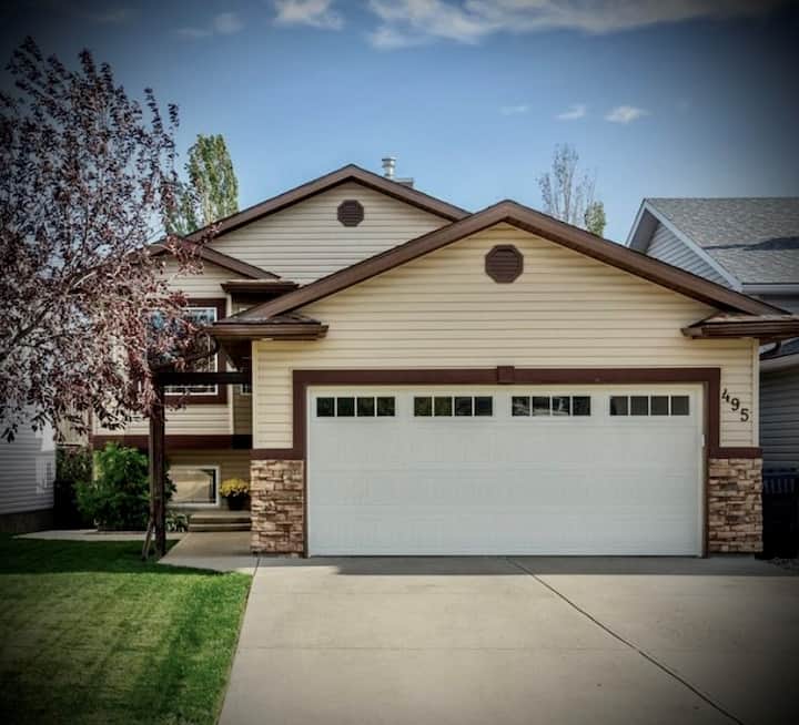 Home Away From Home At Harper House - Lethbridge