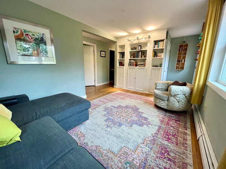 House In Secluded Neighborhood - Rockland, ME