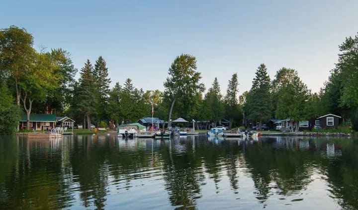3 Bedroom Cottage #7: Ambleside - Kawartha Lakes