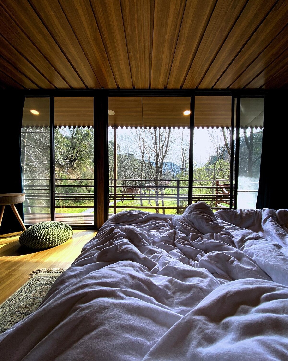 Treehouse with jacuzzi/sauna - Airbnb