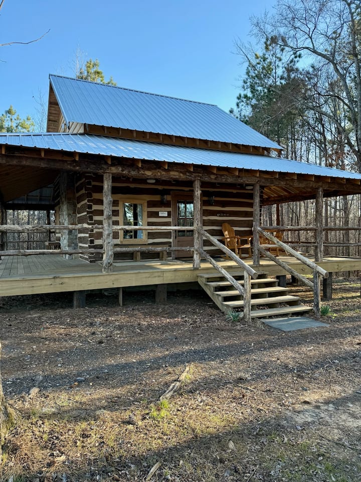 Chief's Log Cabin - Blue Mountain, MS