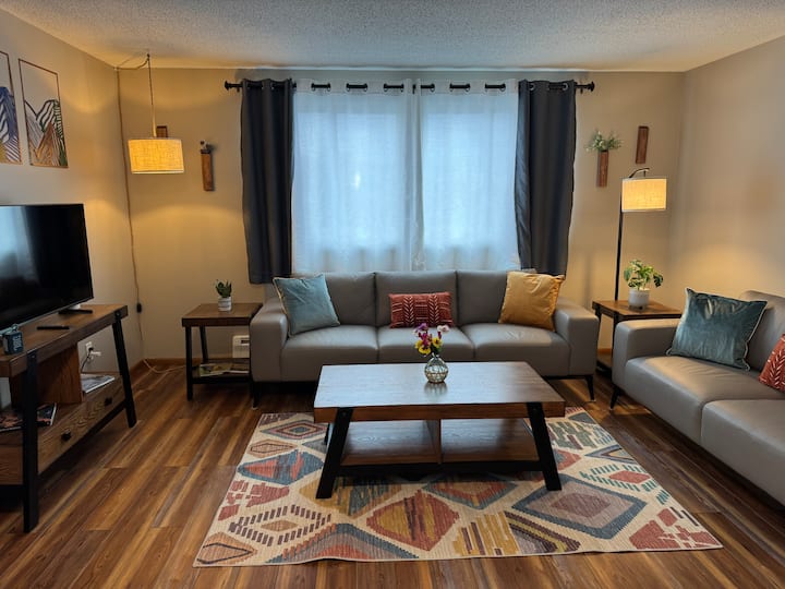 #3 Downtown 1-bedroom Apt - Anchorage, AK