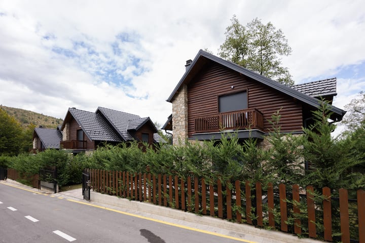 Panda Villa - Brezovica Escape - Kosovo