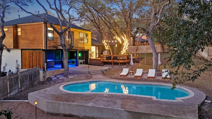 White Lotus | Pool+ Hot Tub +Mini Golf +Sleeps 16+ - San Antonio, TX