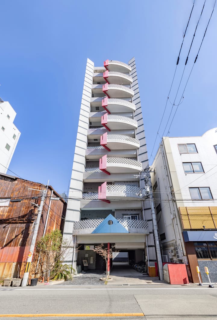 地下鉄桜川駅徒歩6分!道頓堀にも徒歩圏内の好立地。周辺にスーパーマーケットやコンビニがあり利便性〇 - Osaka