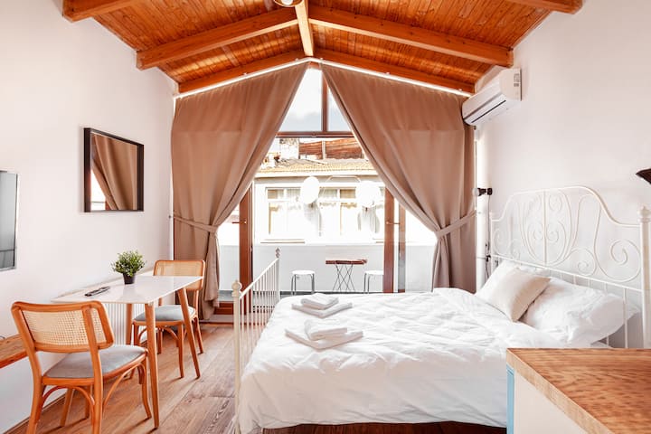 Nice Flat With High Ceilings - Anadolu Hisarı