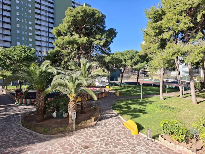 Apto Con Gran Terraza, Jardín Y A 2' Del Mar A Pie - Benicasim