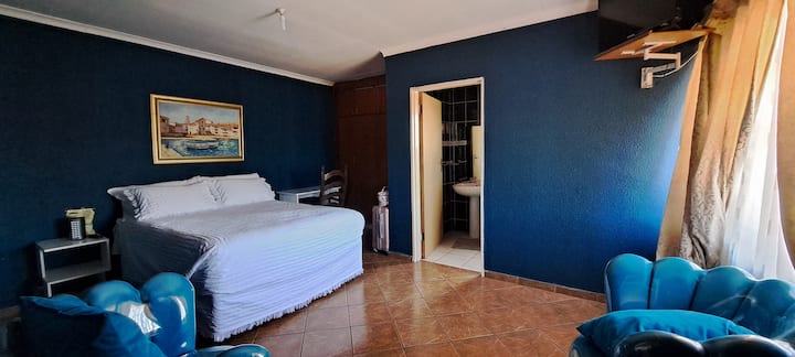 Cozy Blue Room*queen Bed*w/ Pool*close To Malls* - Brakpan