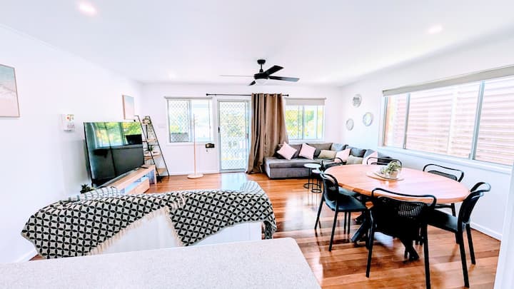 Ocean’s Edge Escape - Hervey Bay