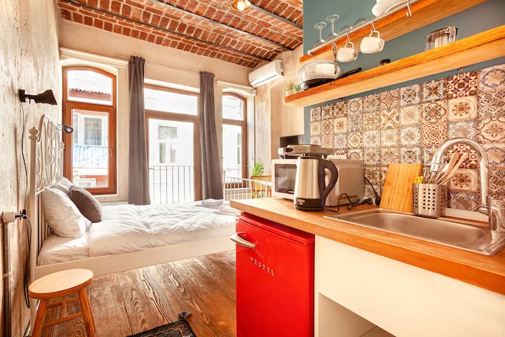 Cute Flat With Balcony - Çağlayan