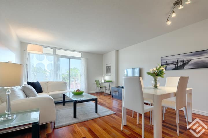 Prime 2-bedroom Location Next To Atwater Market - Montréal
