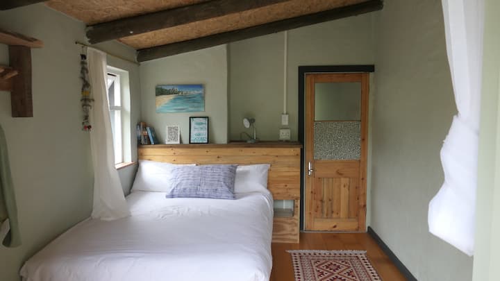 Cozycoop Cottage - Sedgefield