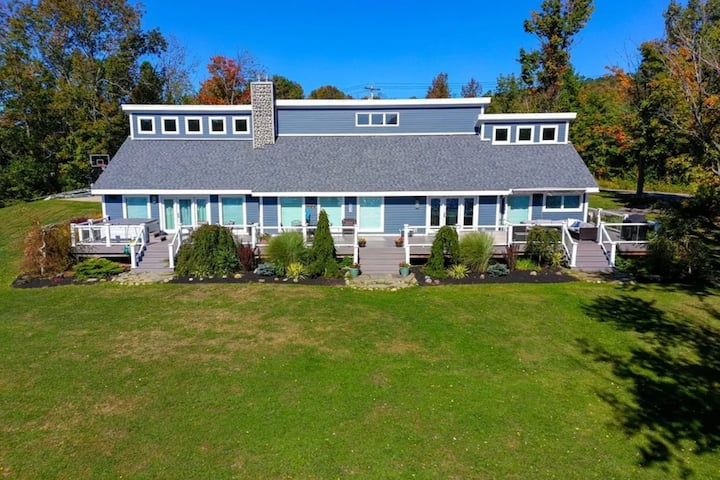 Banfer Lake House - United States