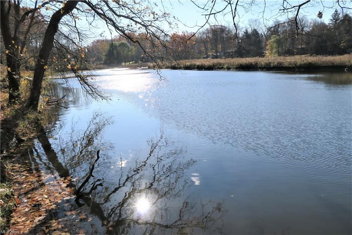 Lake View Home In Stow - Kent, OH