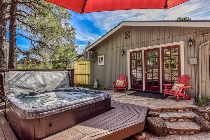 Private Flagstaff Suite W/ Hot Tub | Near Downtown - Flagstaff, AZ