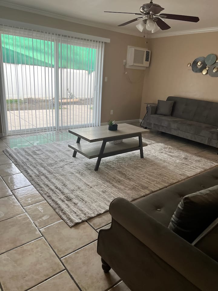 Cozy 2br Retreat Minutes From Downtown El Cajon - Santee, CA