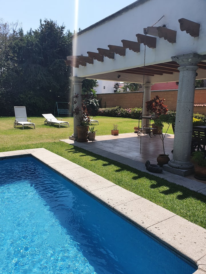 Casa Azaleas- Zona Dorada Cuerna -Alberca-jardín - Cuernavaca
