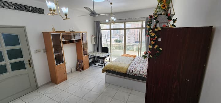 Escape To Tranquility: Comfortable Private Room - Sharjah