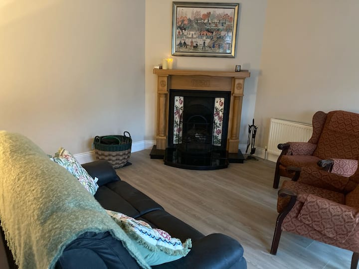 22 The Paddocks | Cozy Town Stay - Listowel, Ireland