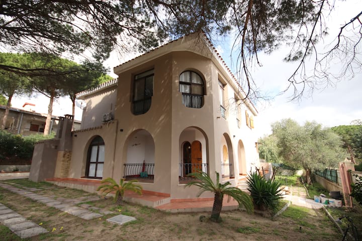Villa Giovanna- Seaside Escape, 80m To Beach - Solanas