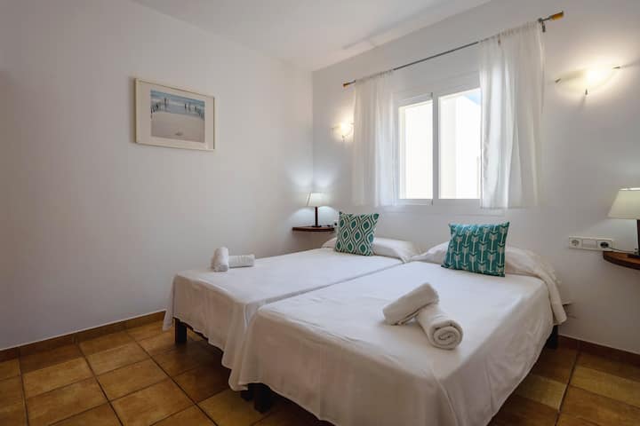 Apartamento Es Pou En Mitjorn - Emar Hotels - Formentera