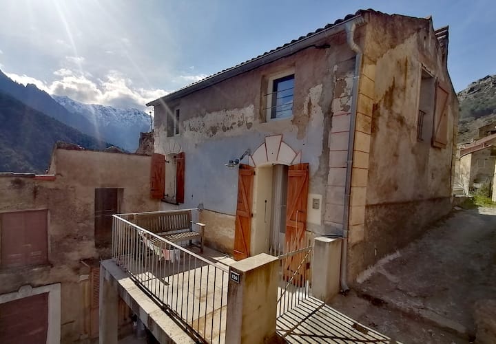 Petite Maison Bleue, Lieu Exceptionnel ! - Asco