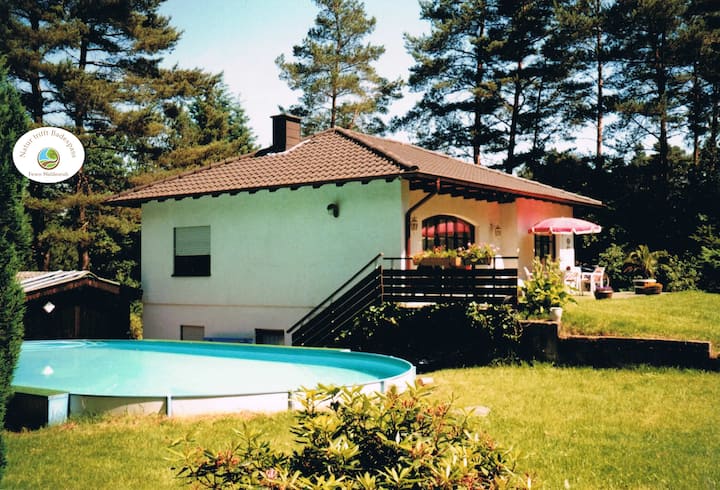 Tolle Ferienwohnung Mit Pool - Étang de Hanau
