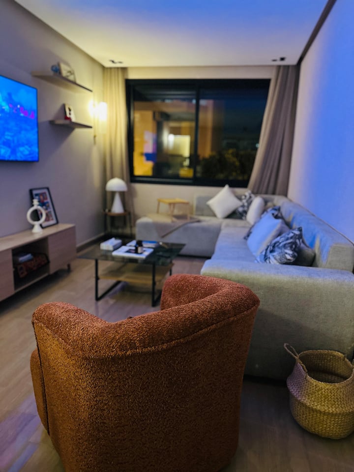 Chic, Balcony & Calm | Self-check-inwifiparking - 
