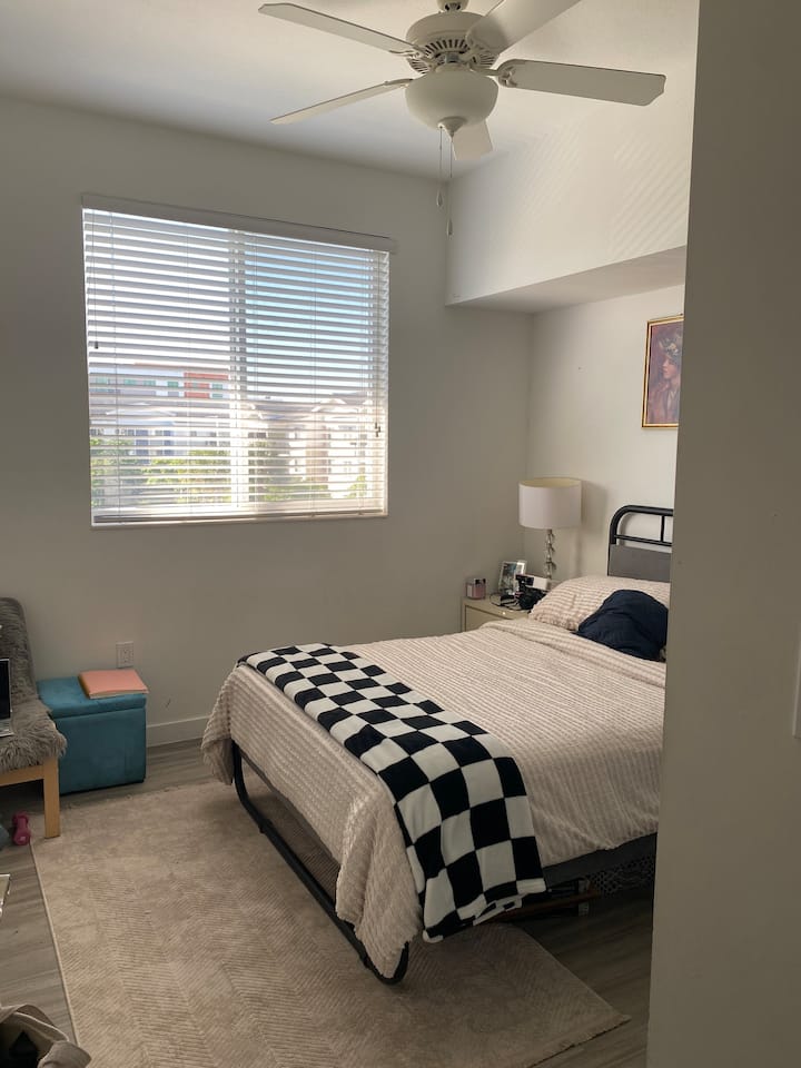 Private Room Near Wynwood - Miami, FL