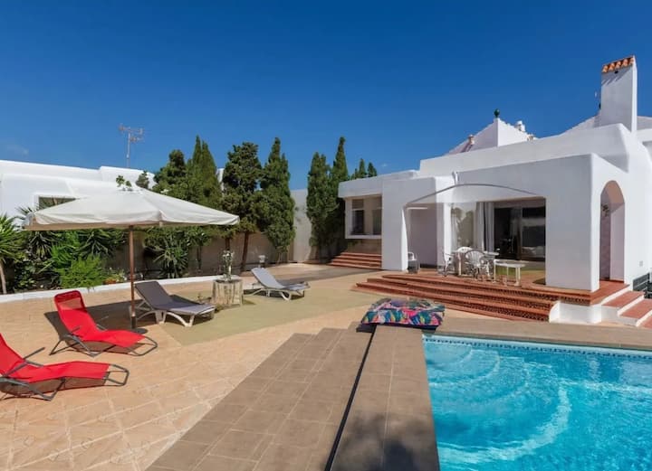 Villa De Los Osos - Roquetas de Mar