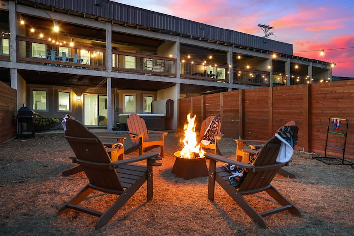 Fireside Grove | Downtown Stay W/ Hot Tub - Custer, SD