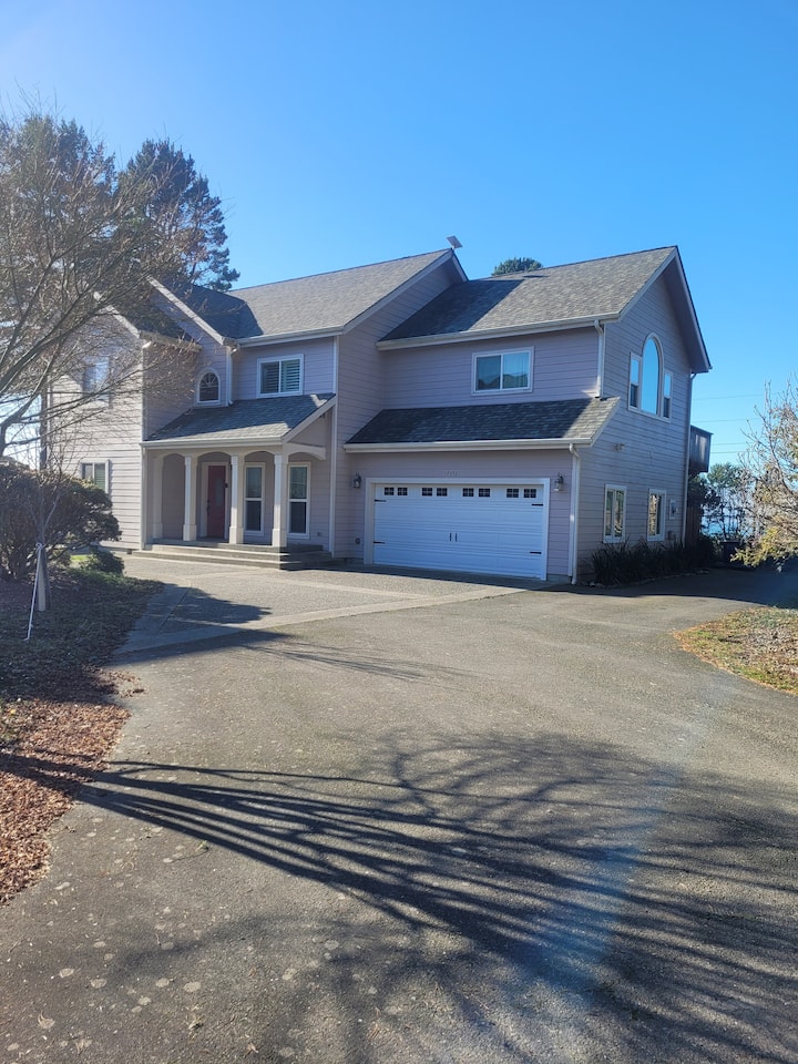 The Blueberry House - Brookings, OR