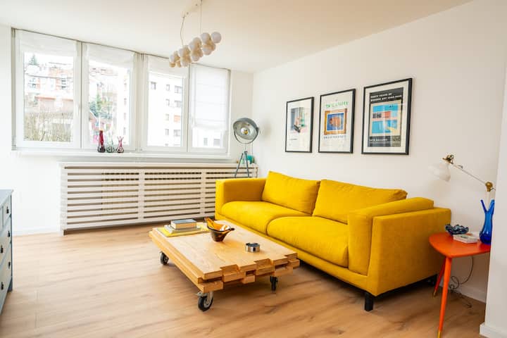 Colorful 3-bedroom Apartment - Sarajevo