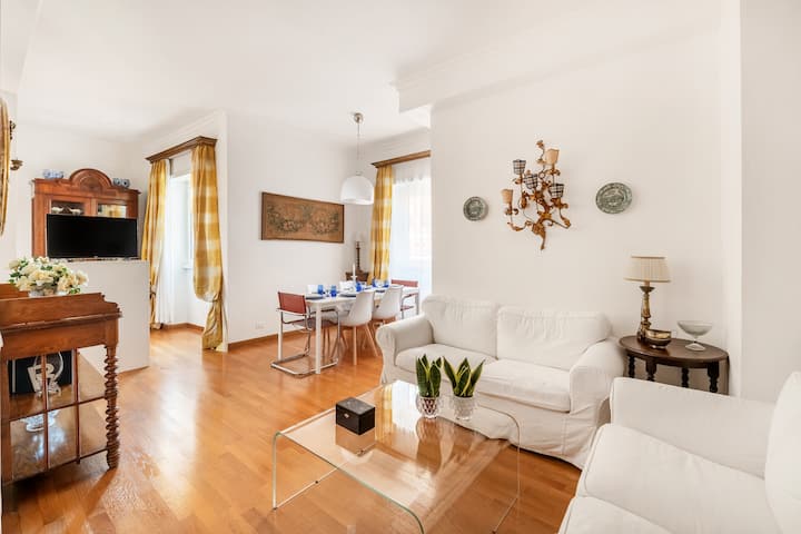 Prati - Appartement D'epoque Elégant - 3ème Etage - Rom