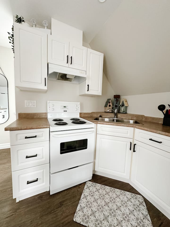 Garrison Laneway Cozy Nest - Chilliwack