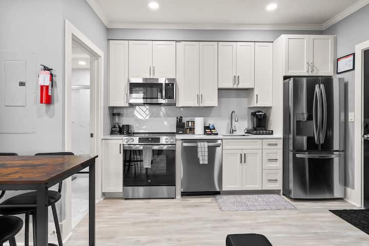 District Getaway+2bed+1 Bath Condo+private Parking - ワシントンD.C.