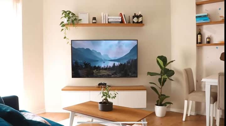 A Comfortable And Tastefully Furnished Apartment! - Tirana