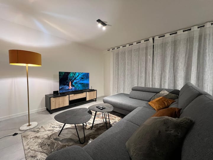 Modern New Apt. 100m2 Only 5 Min From City Center - Hasselt