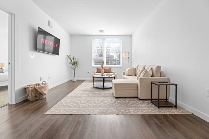 Spacious 1bd Condo I Little Italy I 2 Tv's - Cleveland, OH