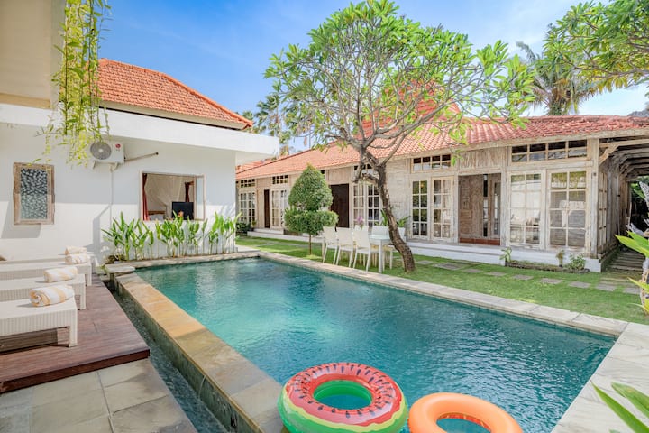 3 Br Villa Toto Central Seminyak - Seminyak