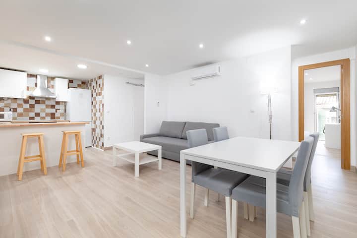 Piso · València · 4,45 · 3 Dormitorios · 4 Camas · 1 Baño - Valencia
