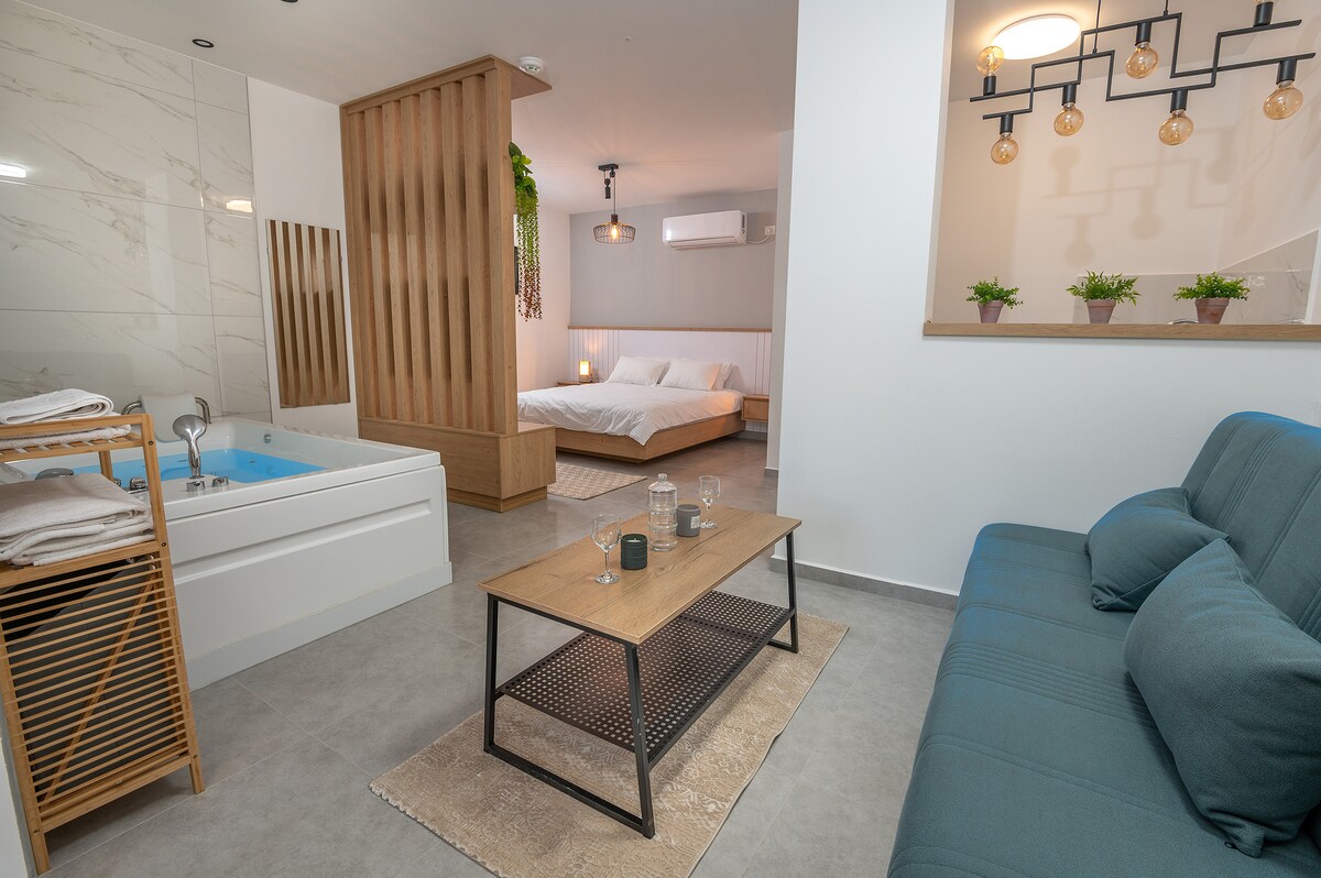 Hiyat Suites - Perfect Suite with Private Spa Jacuzzi - Apartments for ...