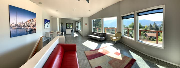 Modern Home Above The Gorge - Hood River, OR