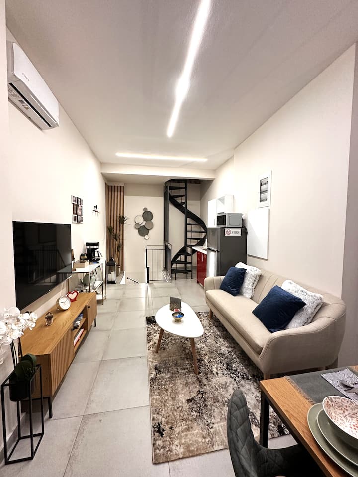 City Center Acropolis Area Moden Maisonette - Athen