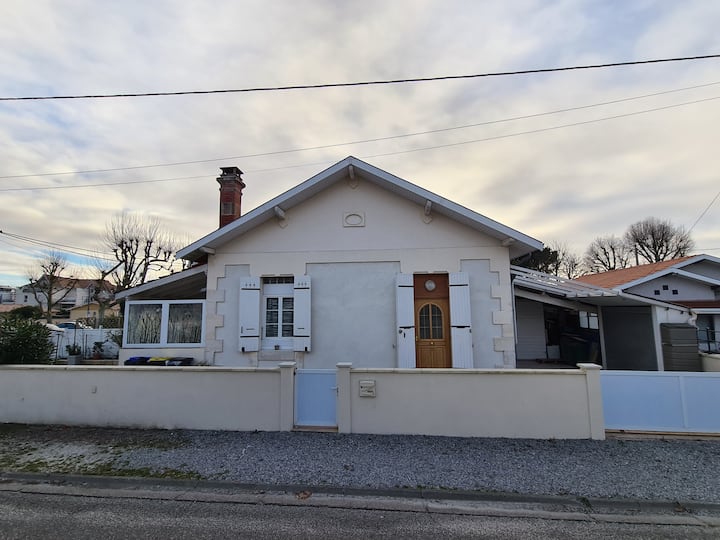 Maison En Ville Proche Plage - Biganos