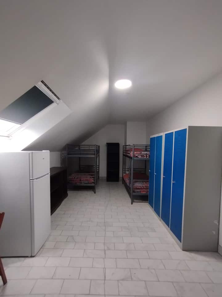Lit Dans Un Dortoir Pour Hommes - Île-de-France